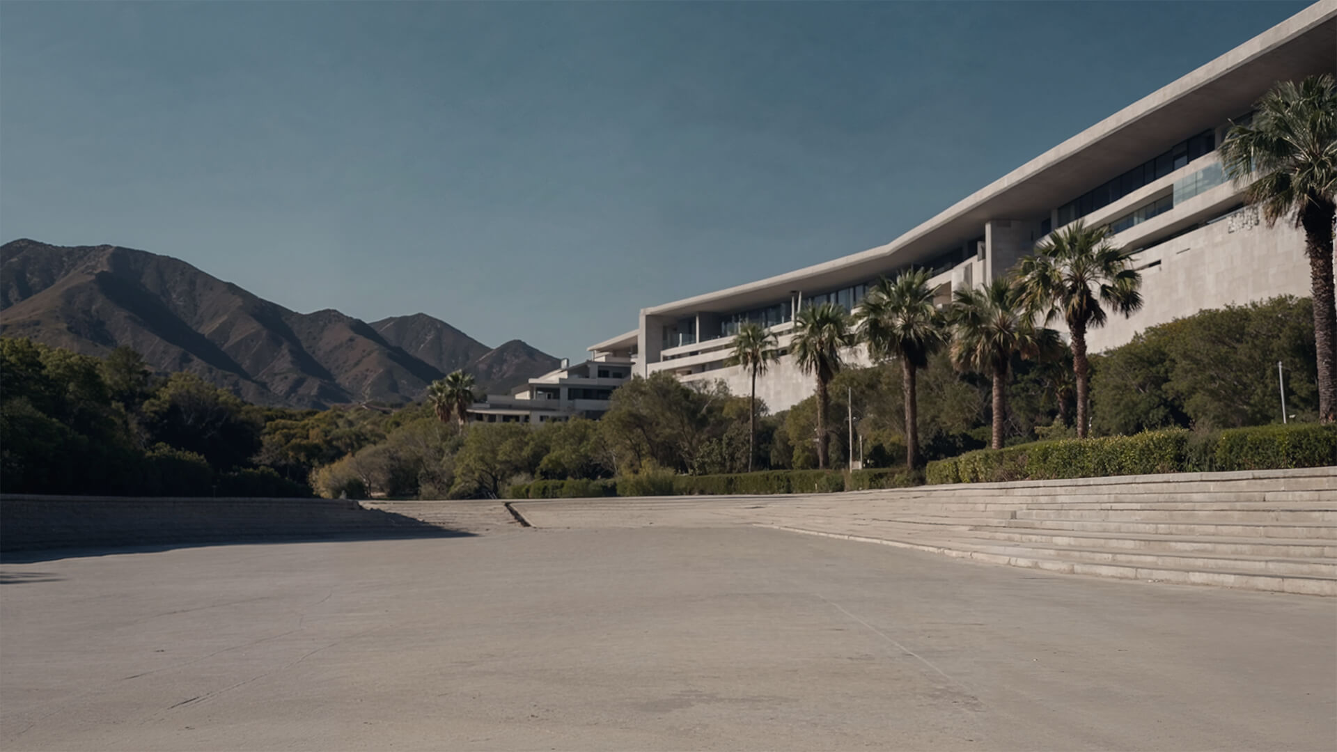 Lexus LX 600 F Sport | Luxury SUV | Lexus (Country)