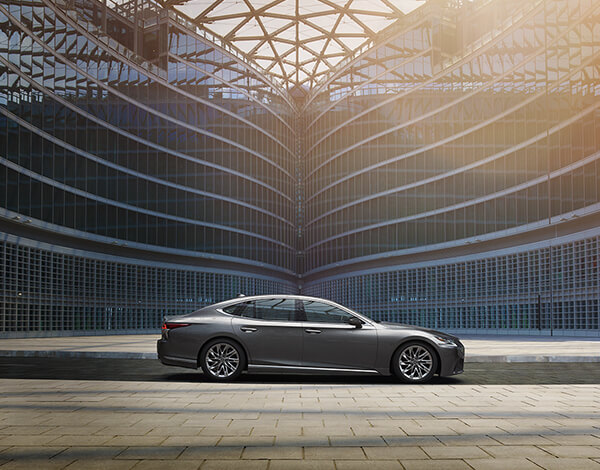 Luxuosos SUVs, veículos híbridos e de alto desempenho | Lexus Brazil