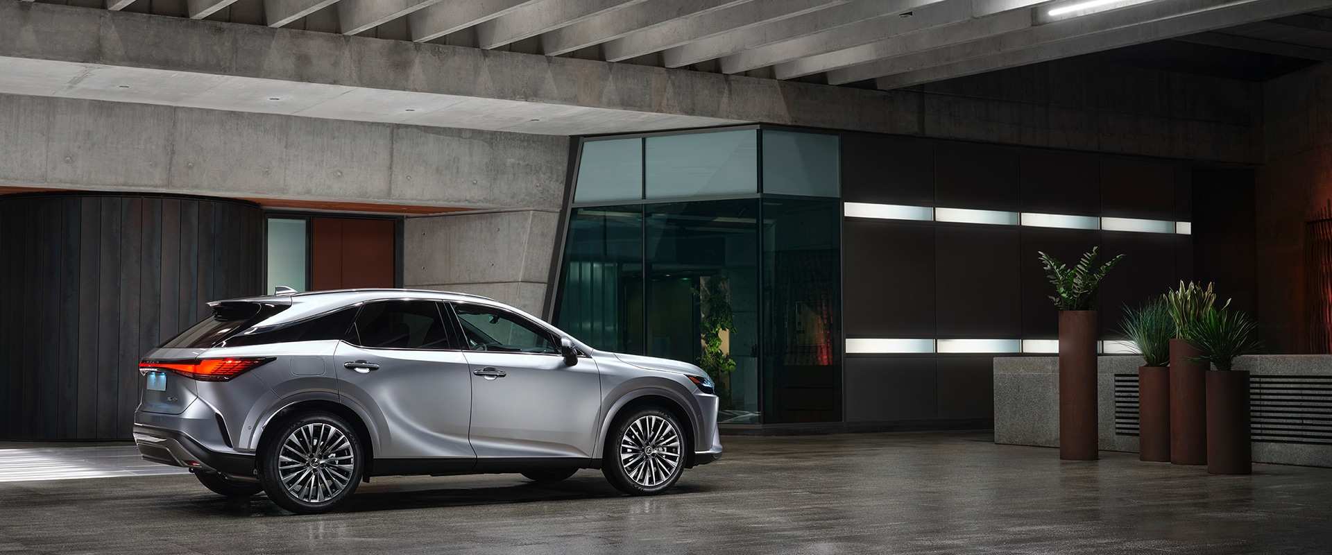 Lexus RX 450h+ | SUV | Crossover | Lexus Peru