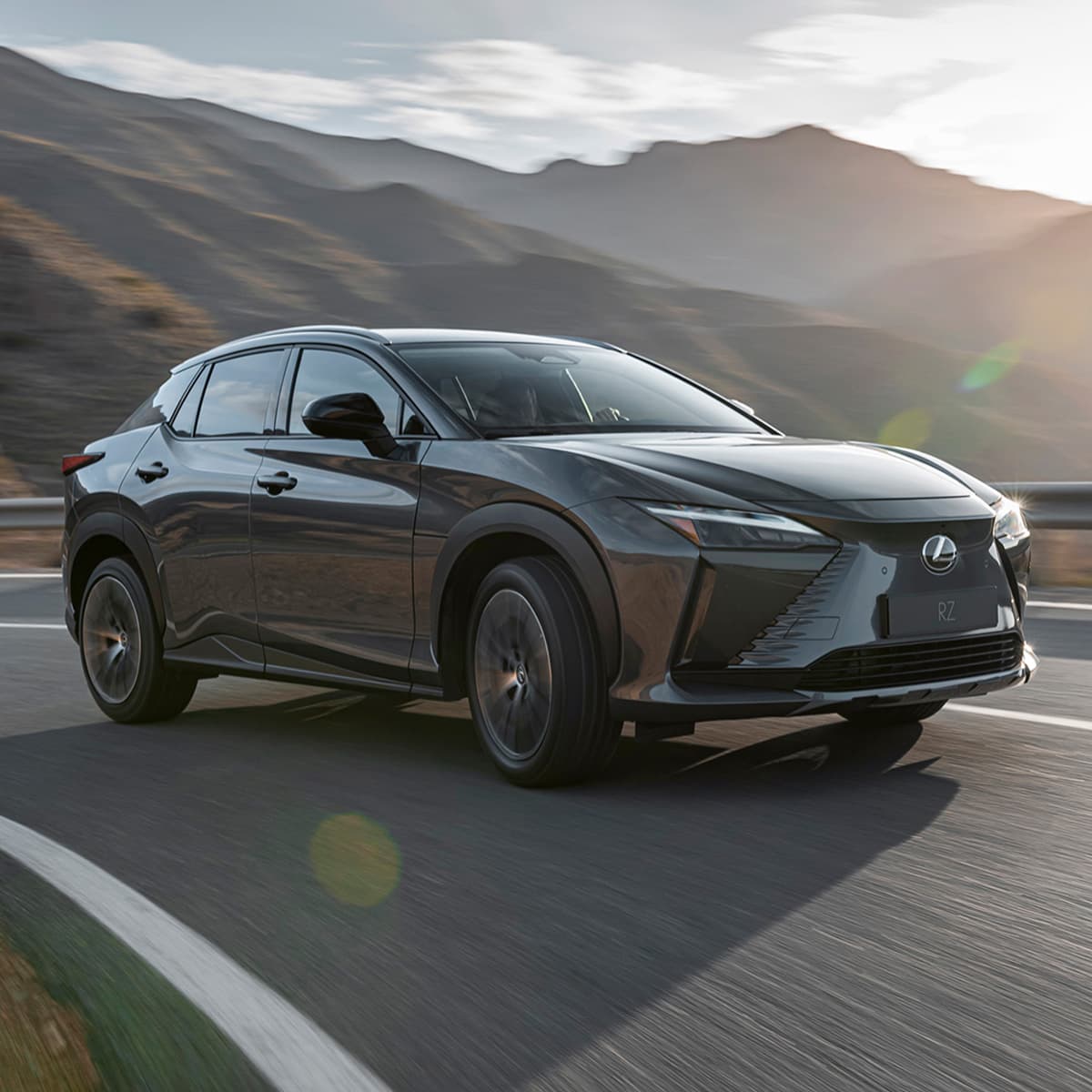 Lexus RZ 450e Luxury | SUV | Electric Vehicle | Lexus